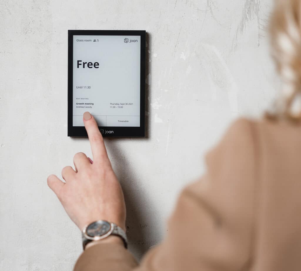 Joan 6 Pro: Meeting Room Scheduling Display