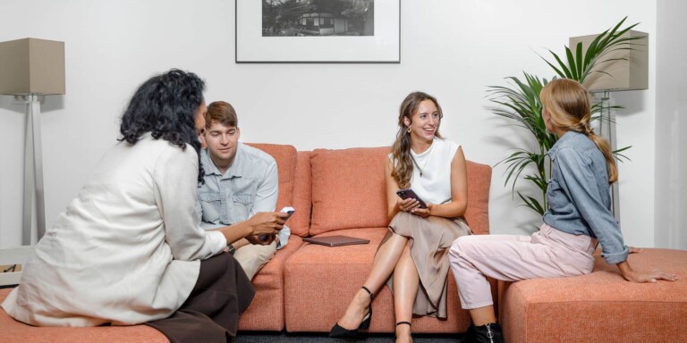 Meeting Room Availability Displays Guide (Buyer's Guide 2025) - Joan ...