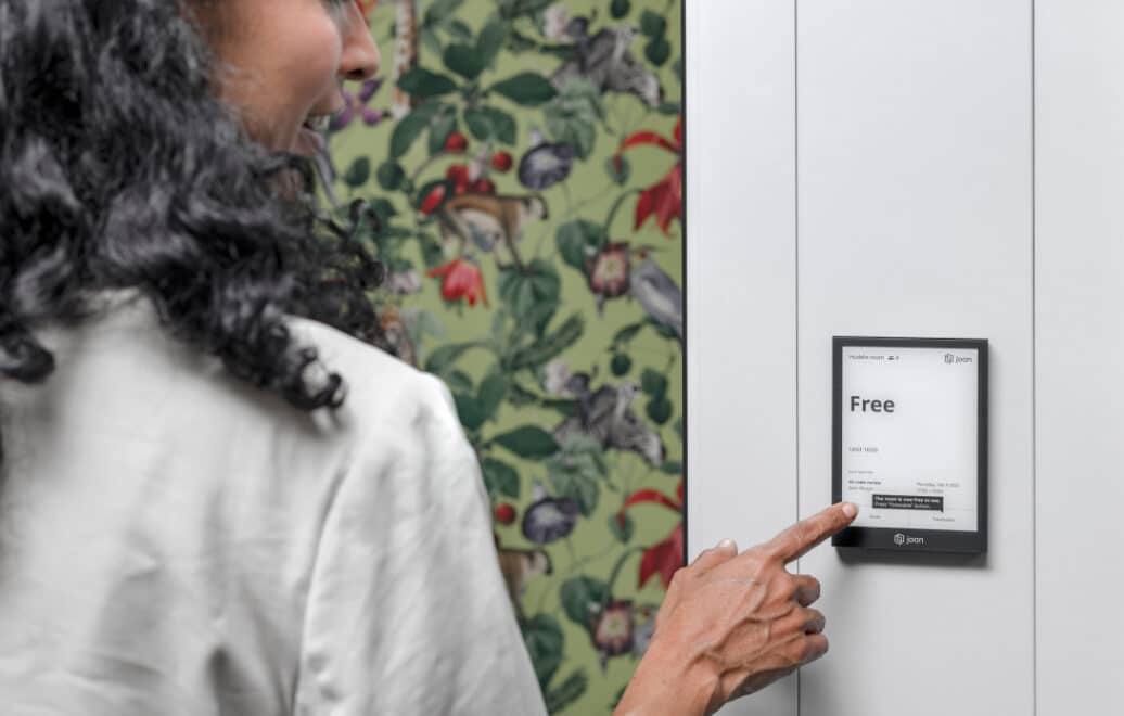 Meeting Room Availability Displays Guide (Buyer's Guide 2025) - Joan ...