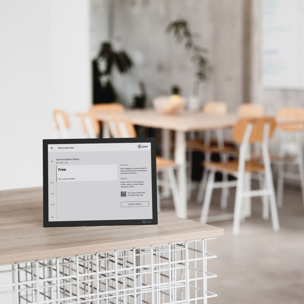 Joan 13 Pro: Multifunctional Display for Room Management