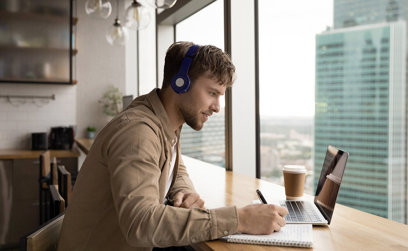9 Essential Hybrid Workplace Solutions for 2026 - Joan Workplace